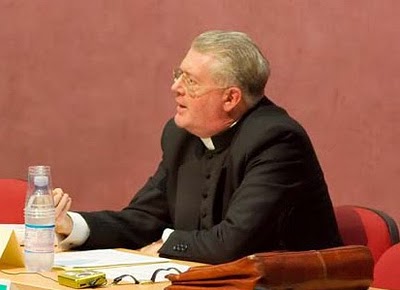 La pomme empoisonnée (encore !) tendue à la FSSPX par Mgr Guido Pozzo ...
