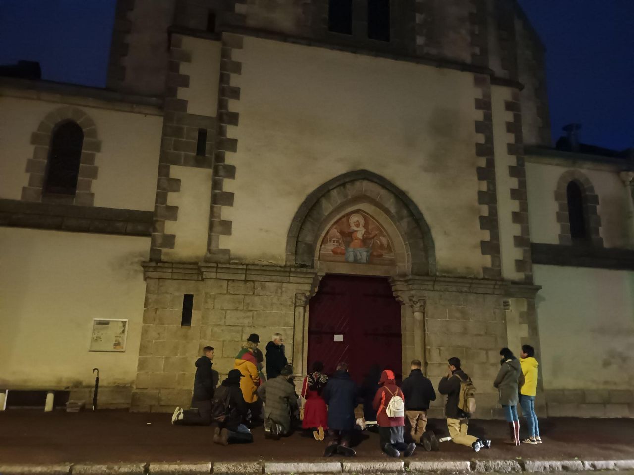 Chapelet public de réparation pour la profanation de l'église Sainte ...
